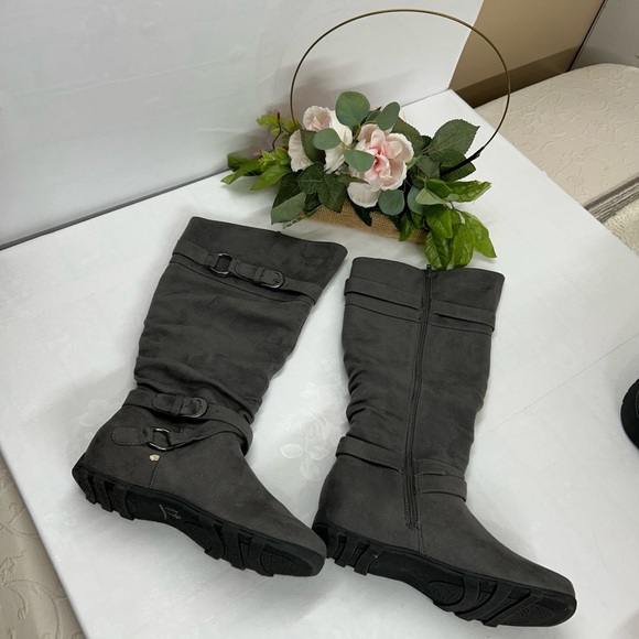 Shoes | Womens Gray Kneehigh Boots | Poshmark